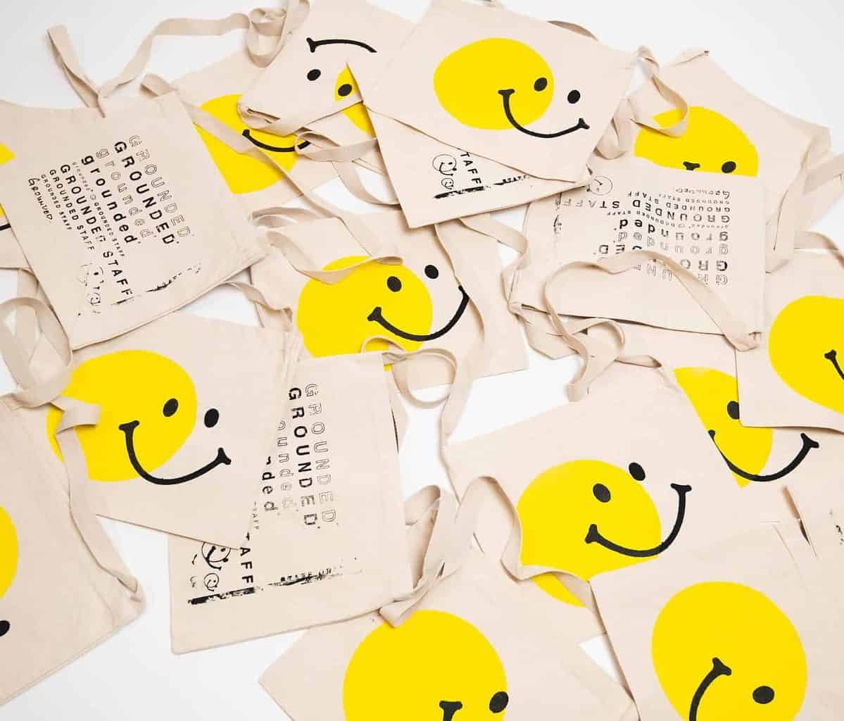 6 Steps to Start Your Custom Clothing Business - LoveNaturalTouch